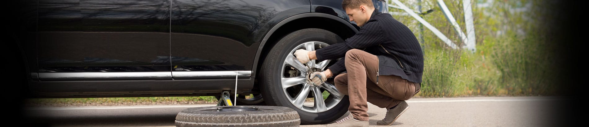 Une crevaison? 9 étapes pour installer une roue de secours | belairdirect blog