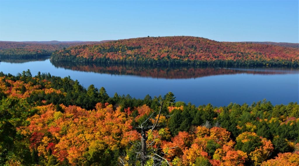 7 endroits magiques pour observer les couleurs d’automne au Canada ...